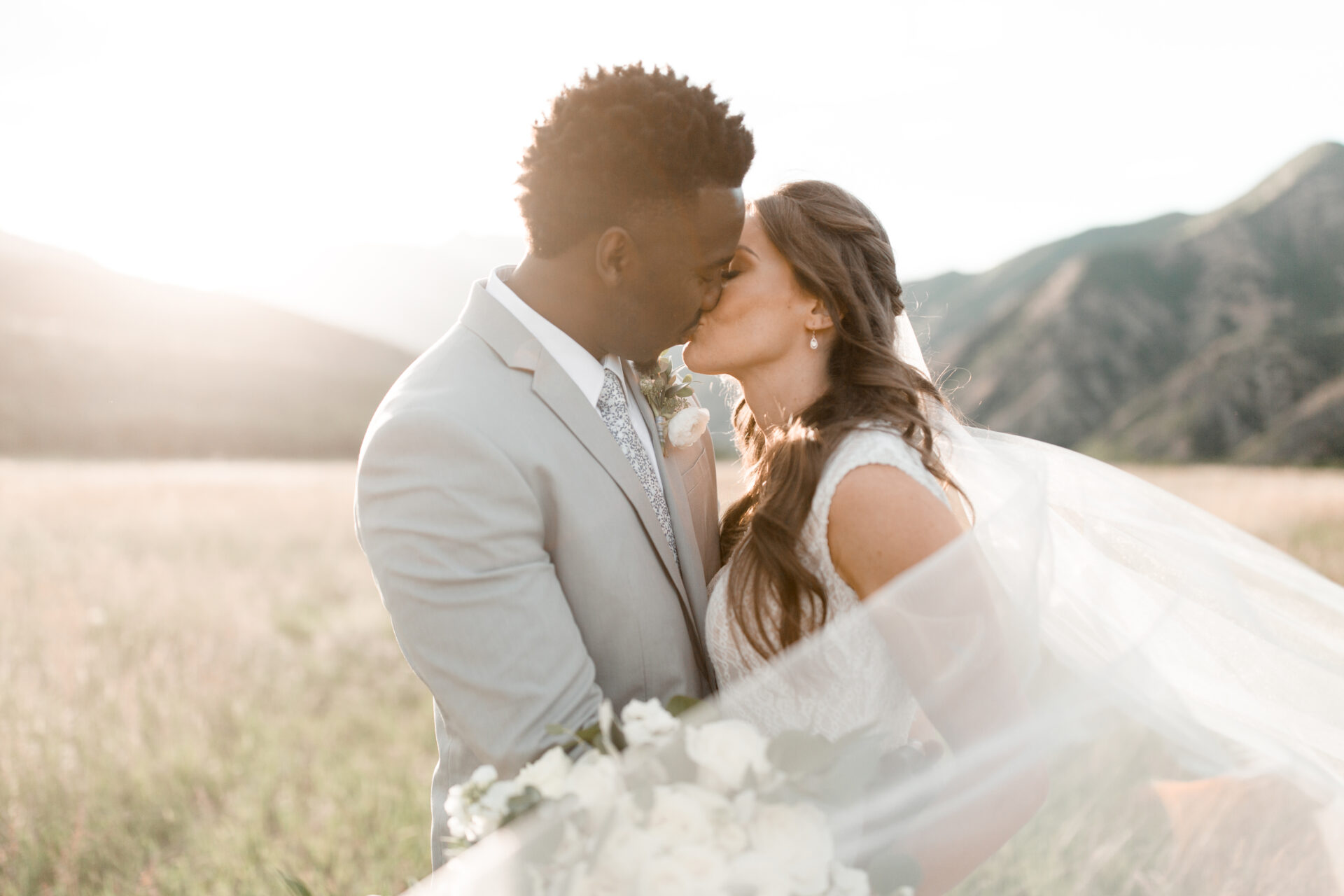 Lizzie & Sam Bridals - Utah Bride & Groom