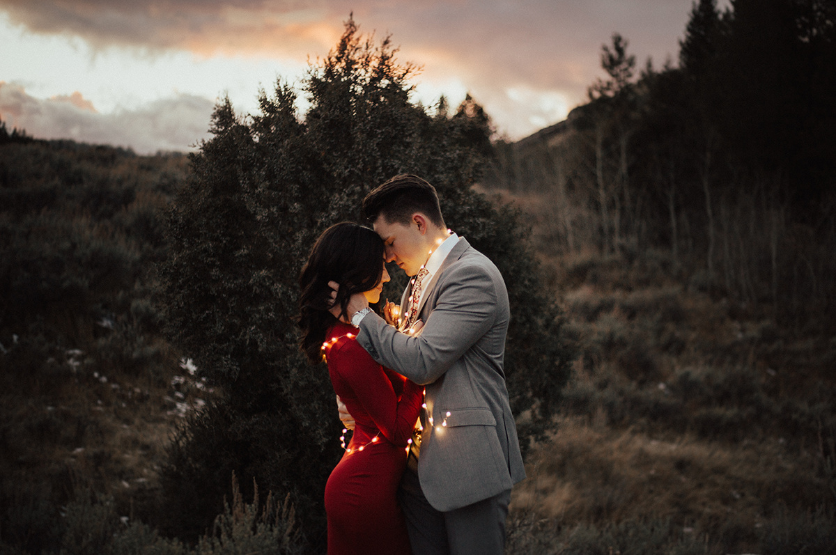 Christmas-Themed Photo Shoot - Utah Bride & Groom