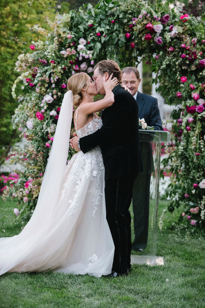 How to Choose Your Officiant - Utah Bride & Groom